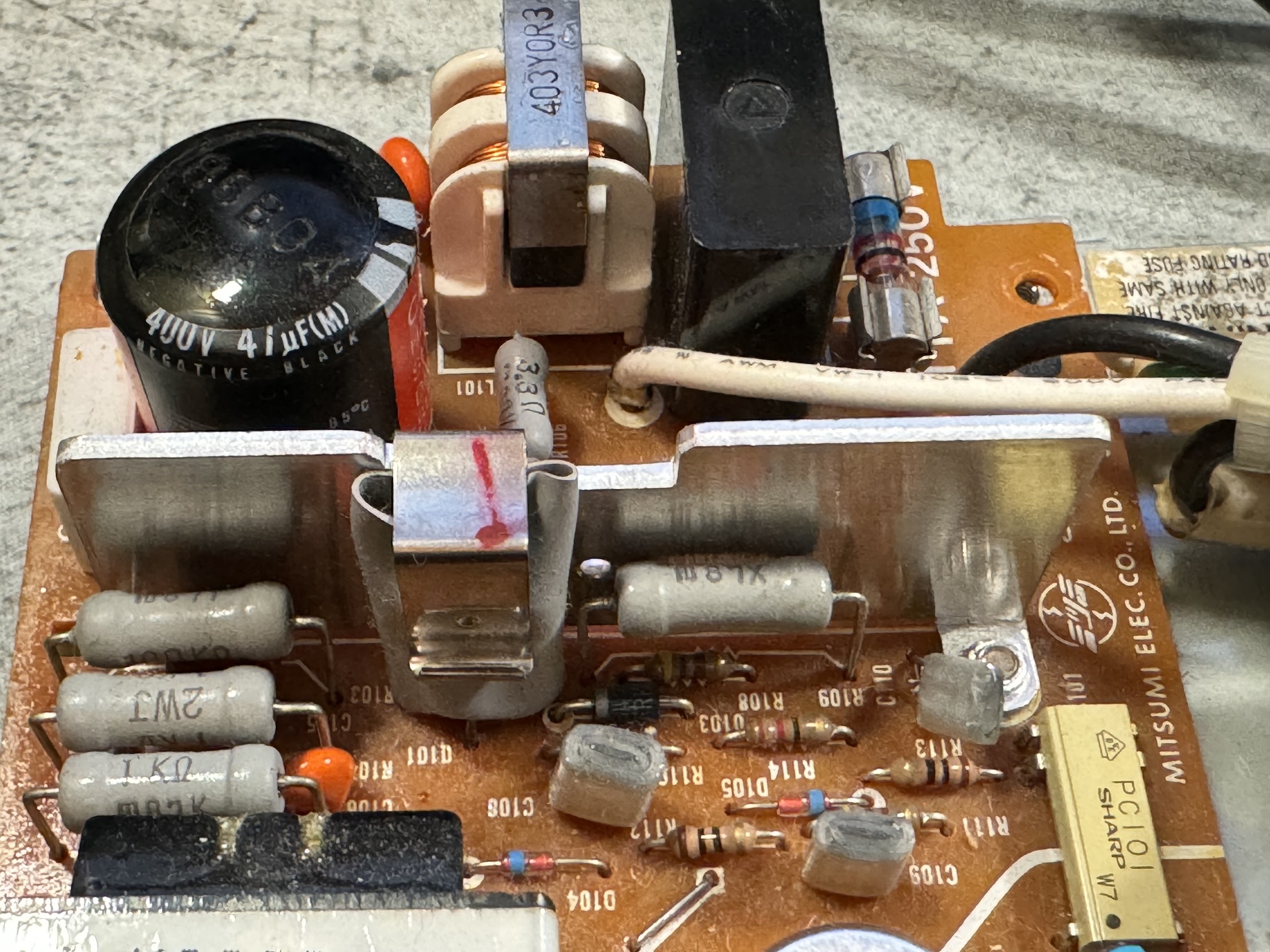 Installing the Exxos Atari ST PSU recap kit - psyphi.net blog